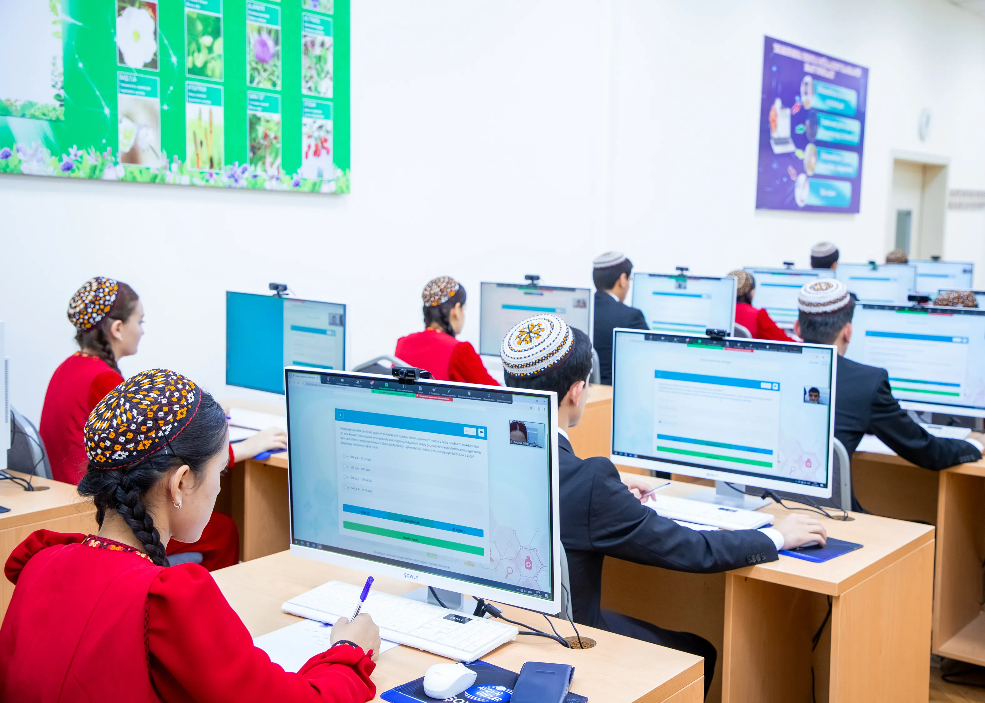 Aşgabatda biologiýa dersi boýunça IV halkara internet olimpiadasynyň ...