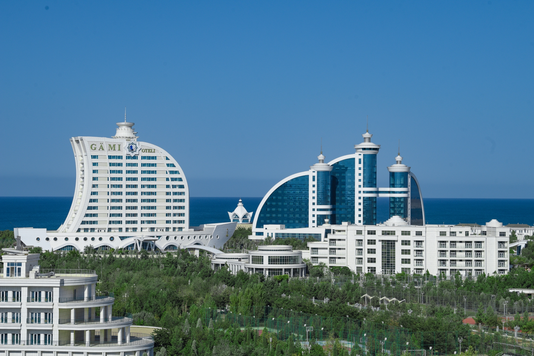 The "Avaza" tourist zone invites you to spend the last days of summer ...